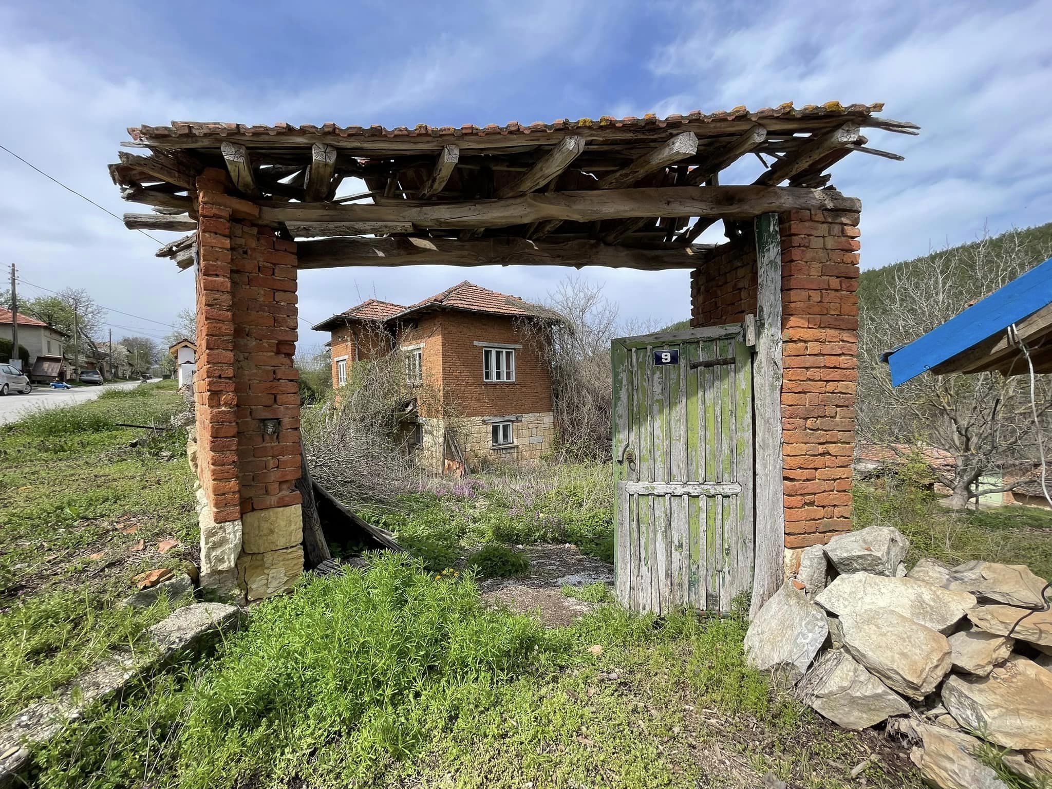 Keystone ~ Pomen - Yulson Homes Bulgaria property sales and lettings